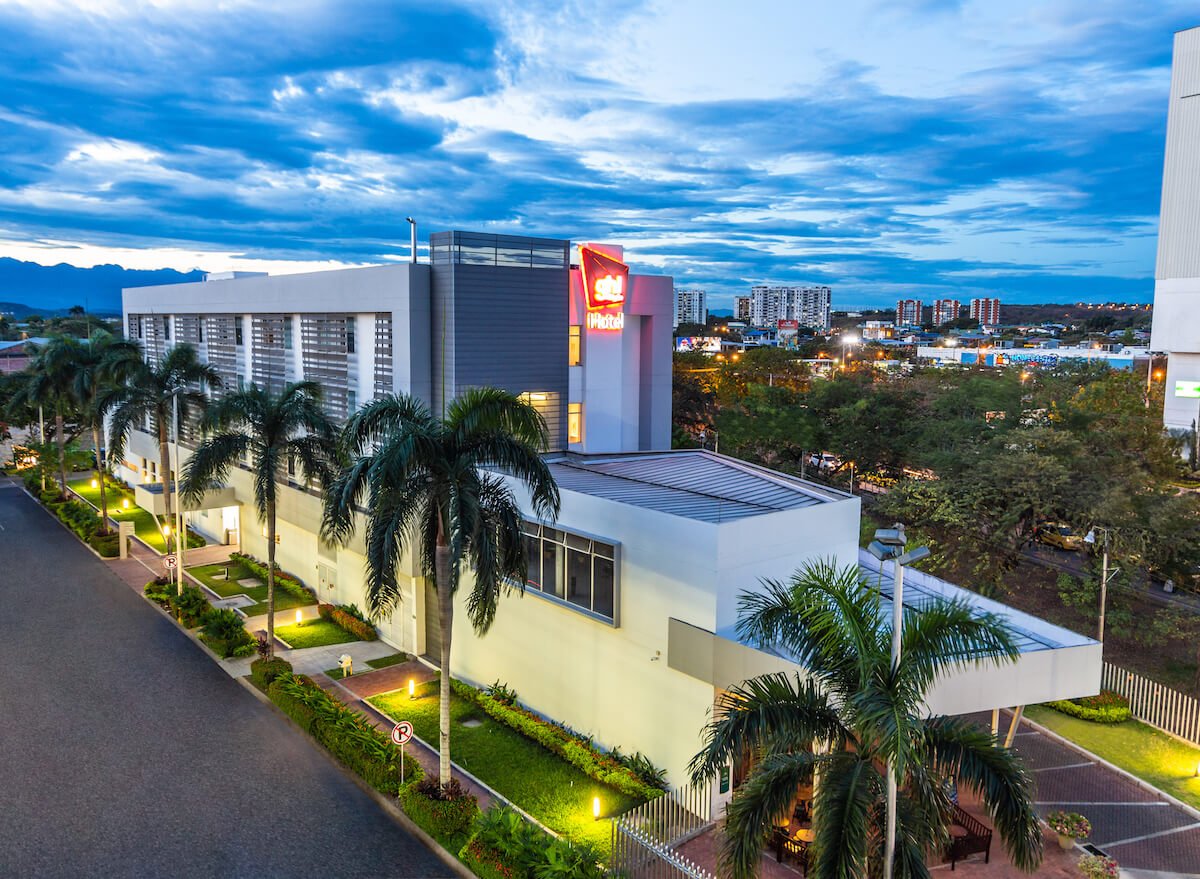 Hospedaje - WCMS x CIII